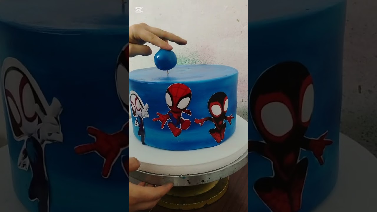 Torta Spiderman y sus amigos