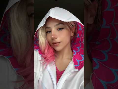 Pool Gwen🕷️💗#gwenstacy #spidermanacrossthespiderverse2023 #spidergwen #mcu #cosplay