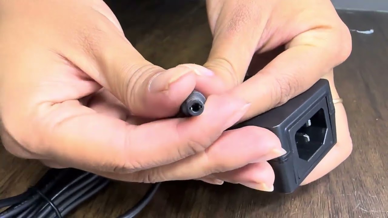 12 V 4A  Adapter | D-TECH