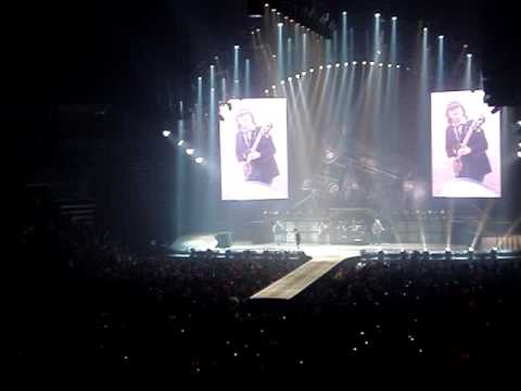 AC/DC in PR#1-Nov/21/09