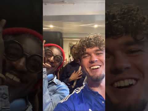Andre3000 back at Guanabana, His favorite restaurant in London