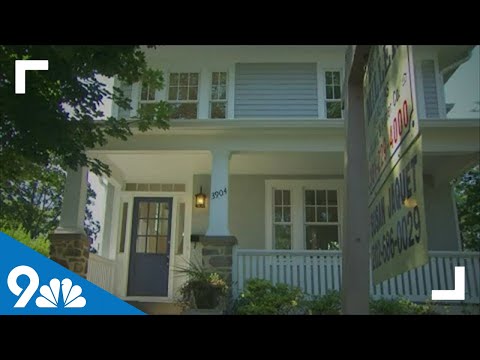 30-year mortgage rates fall below 5% for the first time in three months