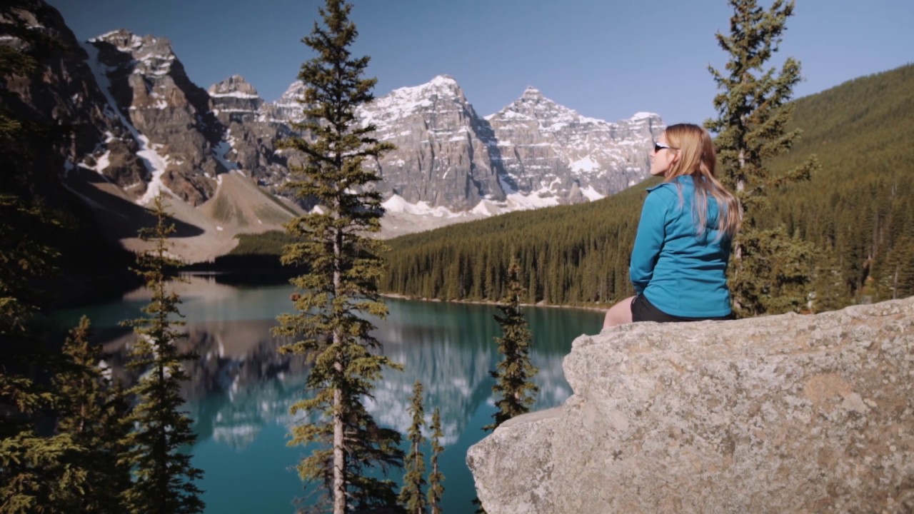 Discover Lake Louise and Moraine Lake