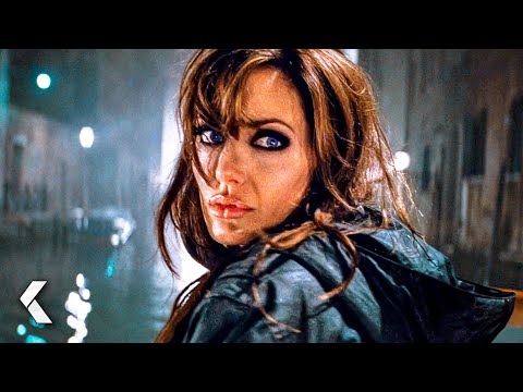 A Chase Across Venetian Canals - THE TOURIST Clip | Johnny Depp, Angelina Jolie