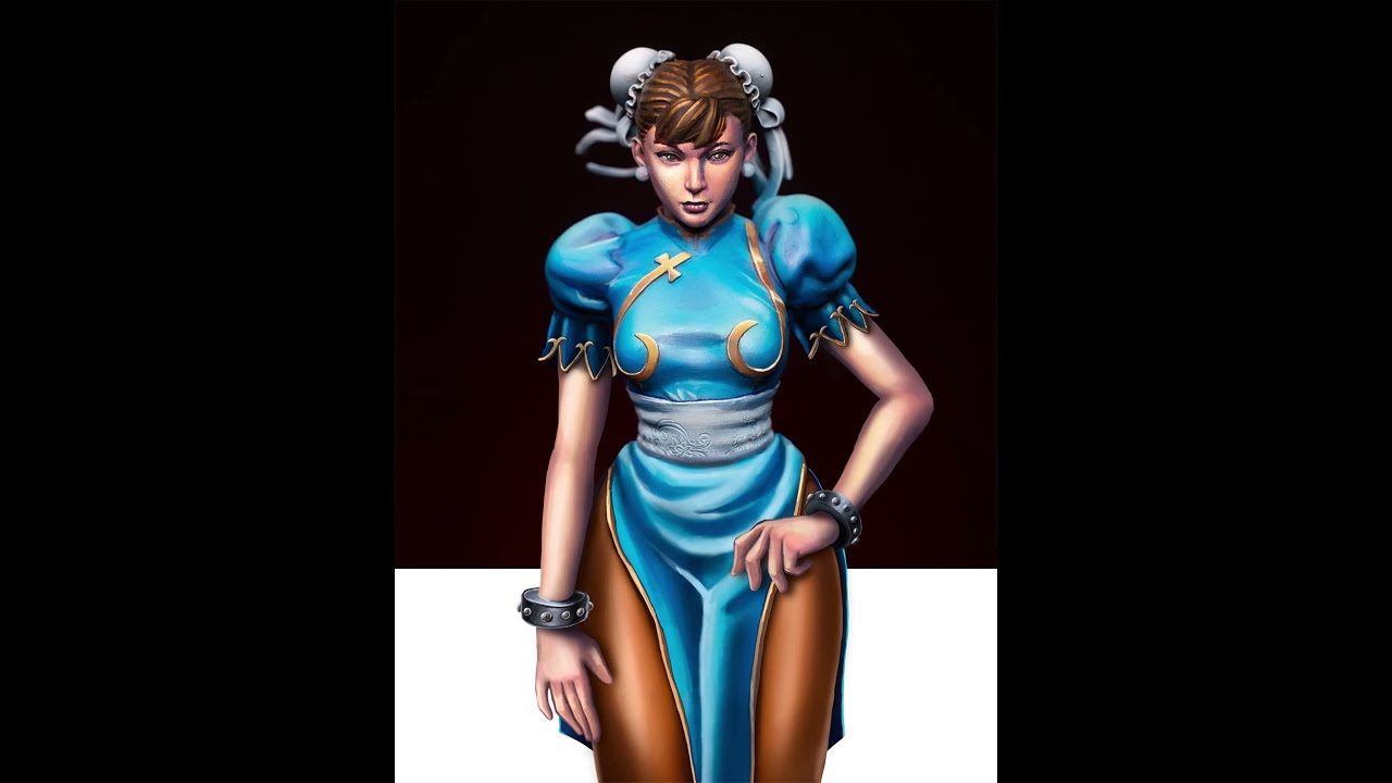 Drawing CHUN-LI over a miniature bust