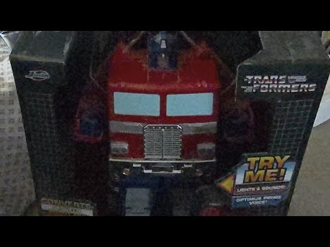 Review And Showcase Of The Jada Auto-Converting R/C Controlled Optimus Prime.