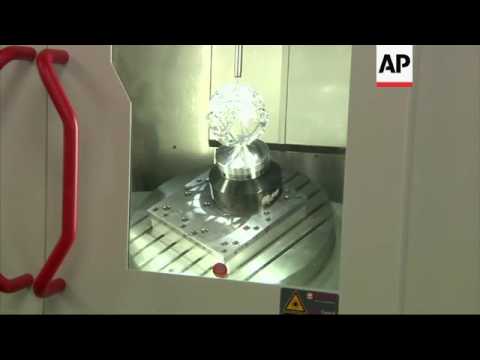Facebook Opens Lab To Design Hardware, Gadgets