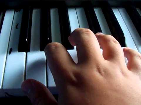 how to play a horror movie sound on piano