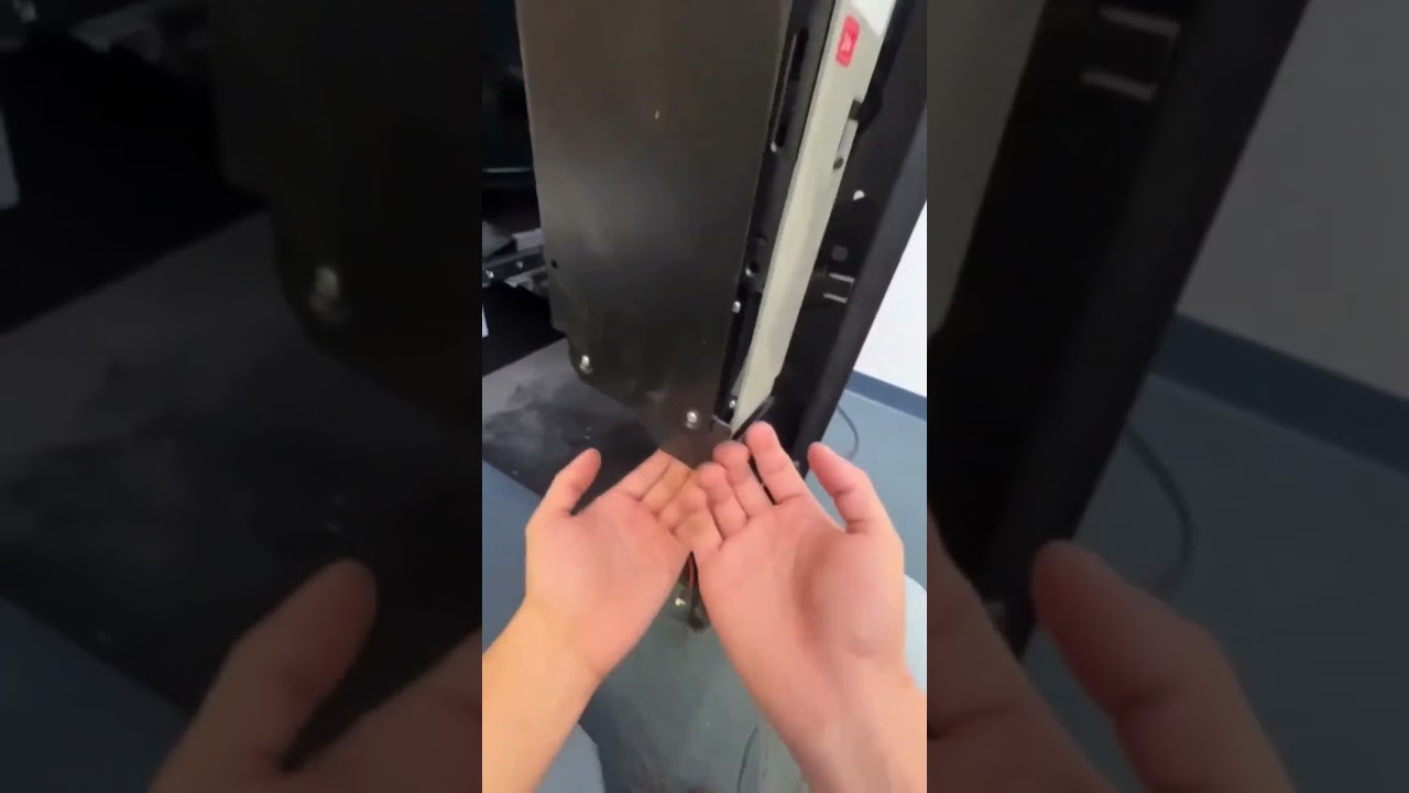 How to Unlock a Vending Machine with Just a Coin – Mind-Blowing Hack! #shorts