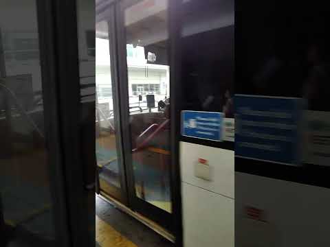 SBS Transit Scania K230UB Euro 4 refurbished Departing bus stop with red wheel nuts SBS8157E