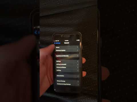 iPhone 8 Downloading iOS 18