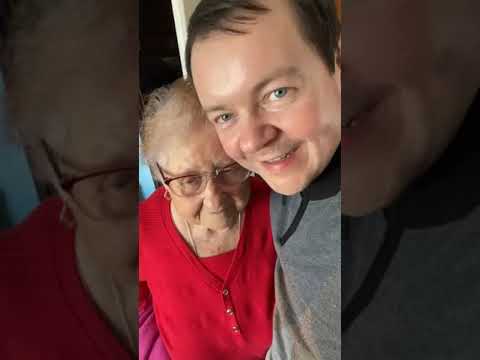 🔔 Padre Adam Kotas 🔔 Llegando por fin a ver a mi abuelita 👵 en la finca en Polonia 🇵🇱