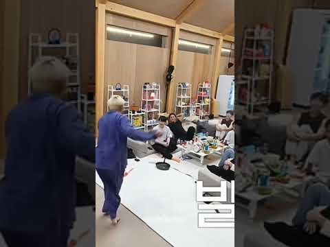 Seungkwan doing BTS "Run" and "Dope" dance in the soop s2๐๐ our #armycarat love this #bts #seventeen