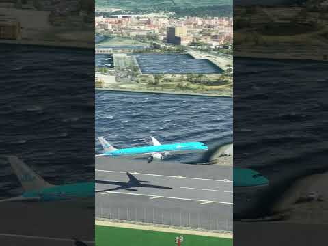 This Is Why Gibraltar Airport Is Very Dangerous