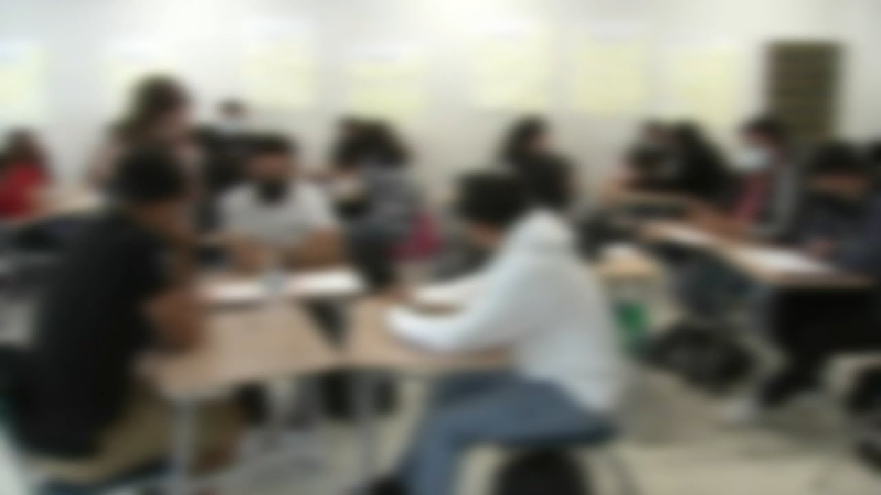 2022 Illinois school report card shows highest graduation rate in a decade, chronic absenteeism