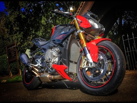 2017 BMW S1000R Naked Review