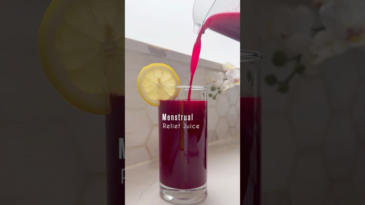 Recipe: 1 lemon 🍋 1 beet 🫜1/2 pineapple 🍍 1 knob ginger 🫚 1/2 Tbsp hibiscus powder 🌺 #juicing