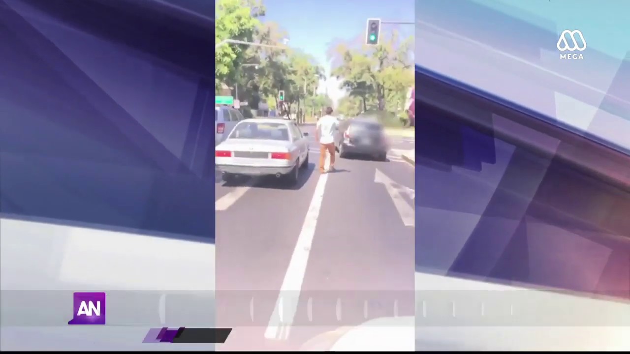 El increíble choque de auto contra vehículo que estaba sin conductor ni freno de mano