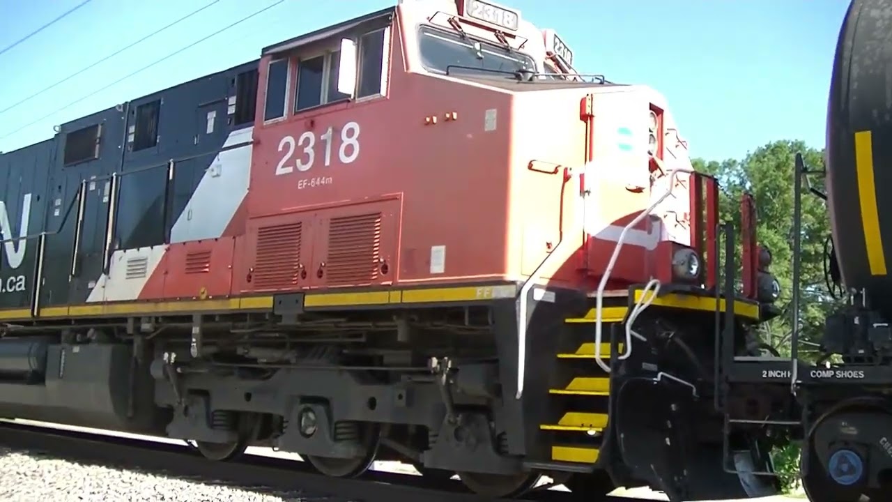 End train device having problems!!! CN L518 leaving Reserve, LA