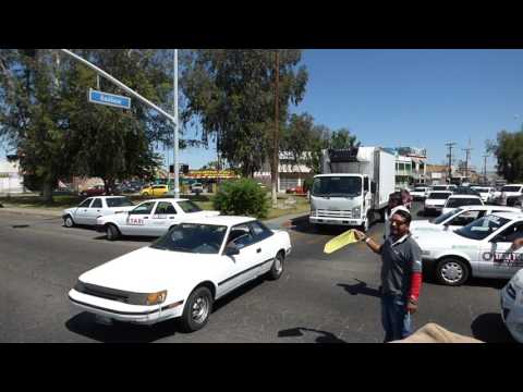 BLOQUEÓ DE TAXISTAS EN MEXICALI
