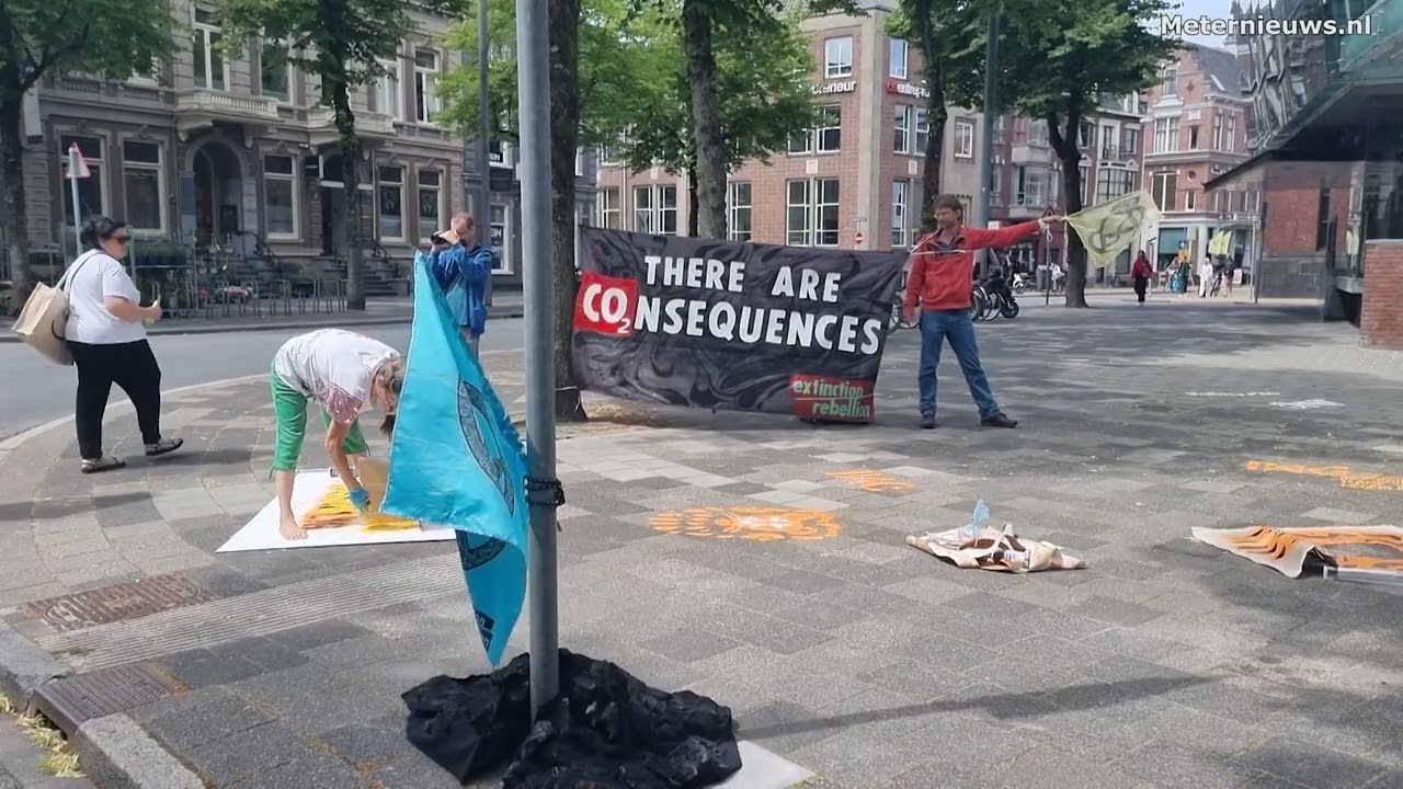 Extinction Rebellion bij ING om financieren Fossiele industrie(Video)