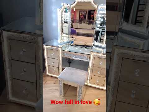 crown vanity #vanity #furniture #makeup #vanityroom#makeupdesk #makeupstation #vanityspace#hollywood