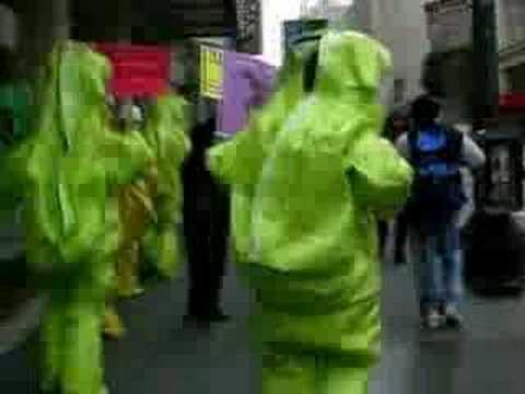 DRM Protest at San Francisco Apple Store
