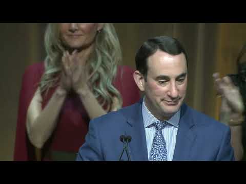 Covington & Burling LLP accepts 2024 Freedom of the Press Pro Bono Service Award