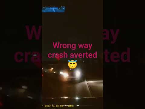 @TxDOT @brazoria-galvestoncountyfa2393 Crash avoided 😇#wrongway #driving @ROVEDashCam
