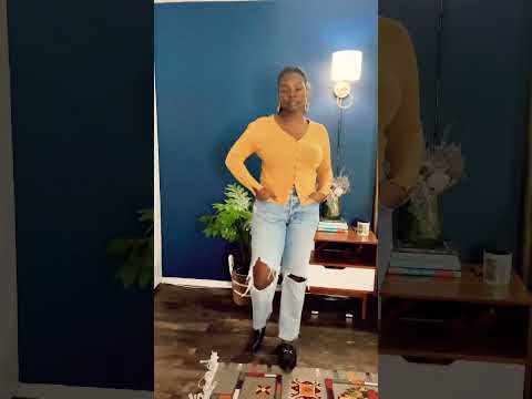 30 Days of Outfits: 90’s Cardigan and Jean Chic Combo With Loafers & Statement Earrings