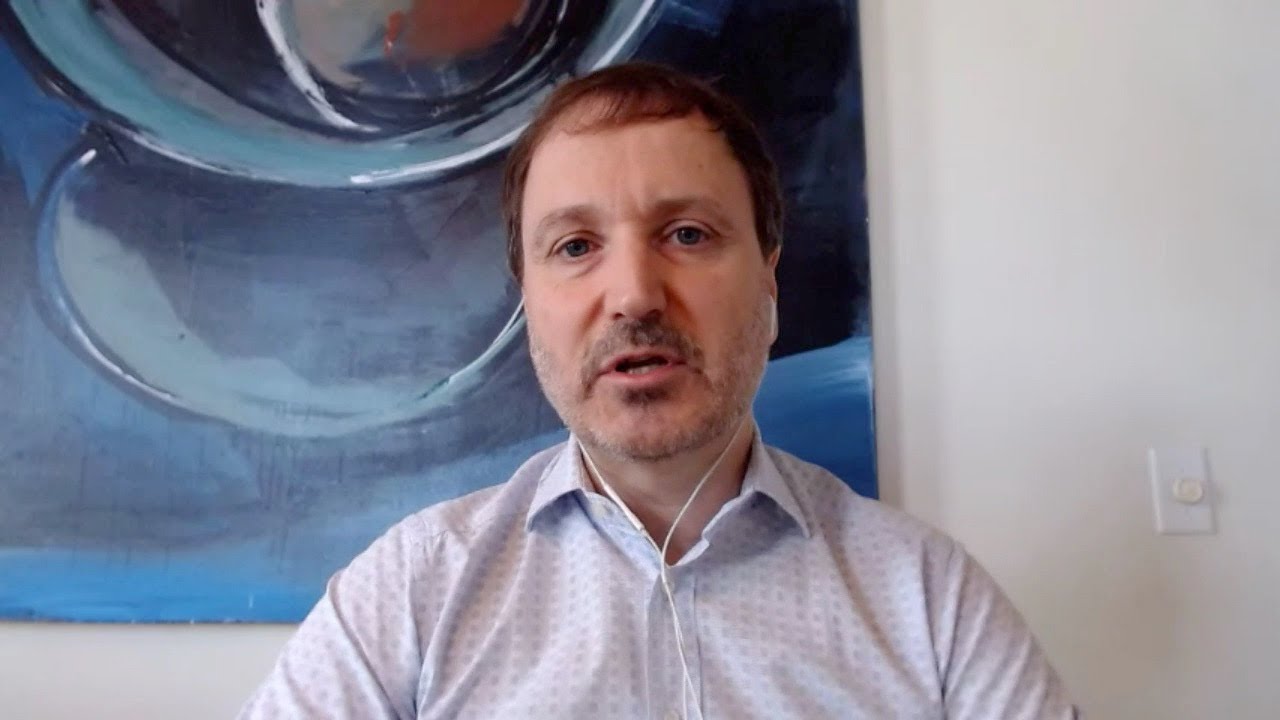 The Risk Management Paradox: Why Firms Should Hedge and Why Many Don’t