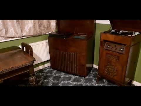 Mills merrymakers .here's that party now in person . Played on the 1929 pye 350 ac