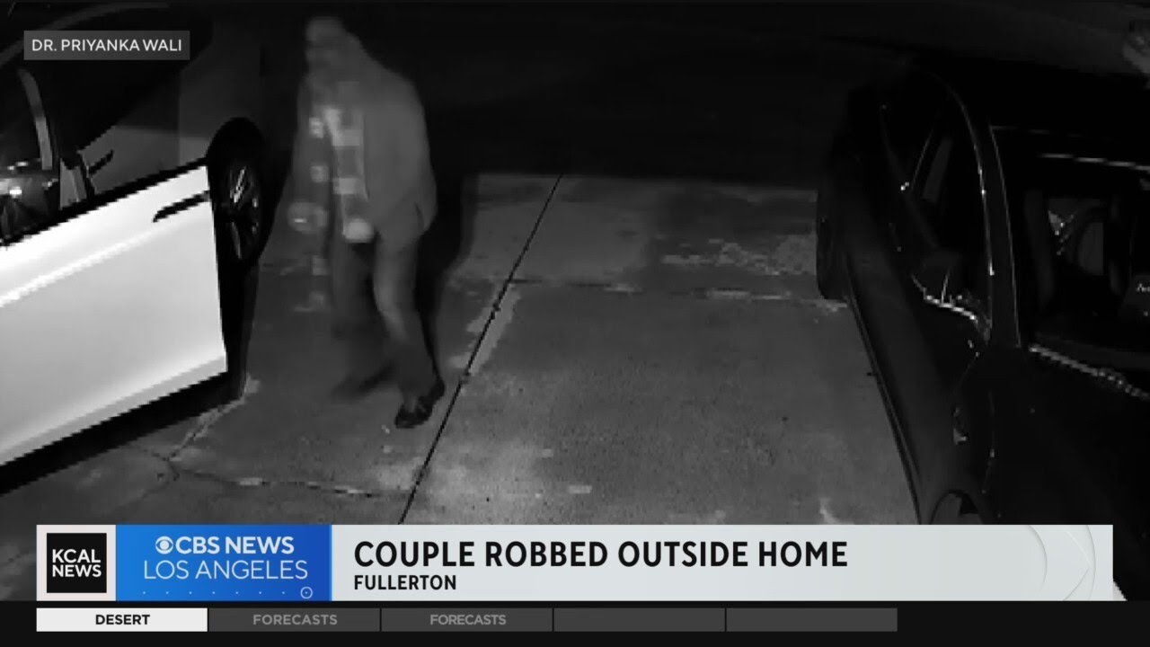 Couple robbed outside home in Fullerton