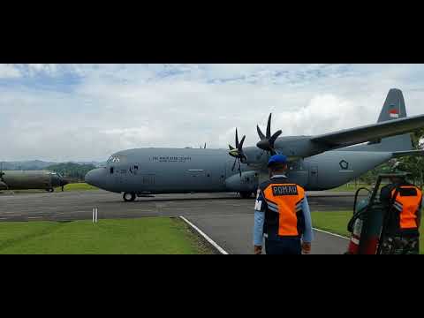 PESAWAT BARU TNI AU HERCULES C-130 J-30 TIBA LANDING DI APRON BASE OPS LANUD PATTIMURA AMBON 2024