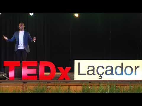 Racismo estrutural | AD Junior | TEDxLaçador