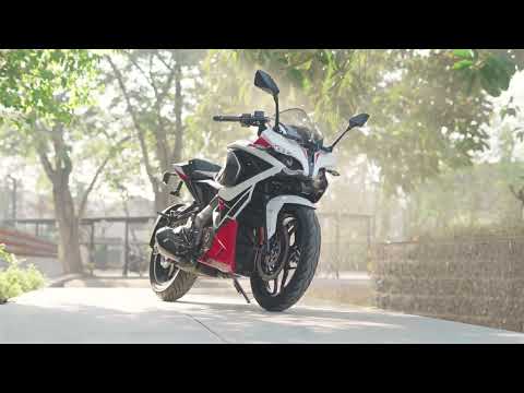 2025 Bajaj Pulsar RS 200 White Color