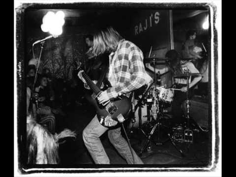 Relive the 90's {The Grunge Scene}