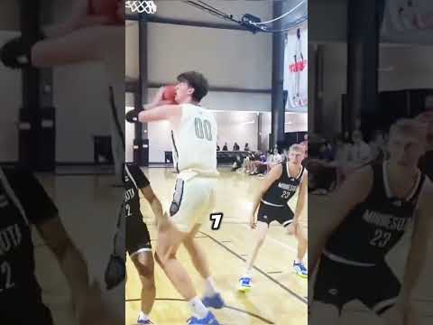 7’9” Oliver Rioux is the TALLEST TEEN in the WORLD 🤯 #shorts