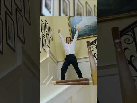 ⭐️🎬Hugh Grant’s iconic dance in Love Actually!🎄💕