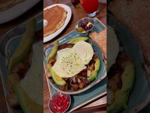 One of my fav breakfast spots, First Watch ๐๐ธ๐ #solodate #shorts #brunch