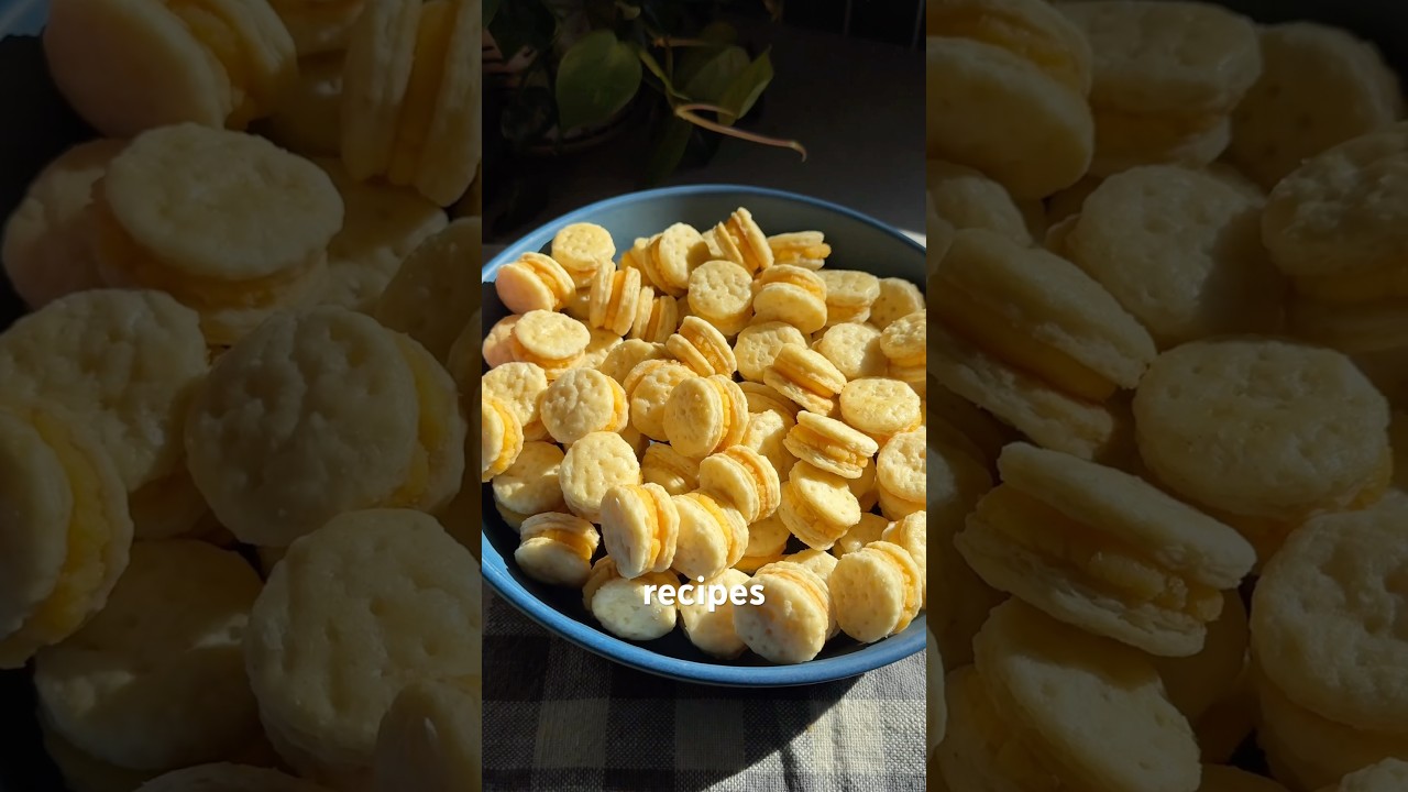 Homemade Ritz Bits (Better Than Store-Bought) #recipe