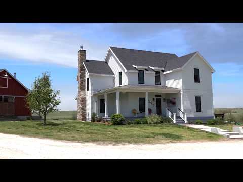 Readle Real Estate - Home for Sale - 1595 Summit Dr | Hays, KS 67601