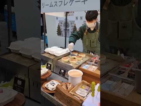 Japanese souffle pancakes - street food in myeongdong Seoul Korea