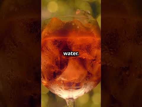 Mouthwatering Aperol Spritz in 60 Seconds! #AperolSpritz #CocktailRecipes #MouthwateringDrinks #yt