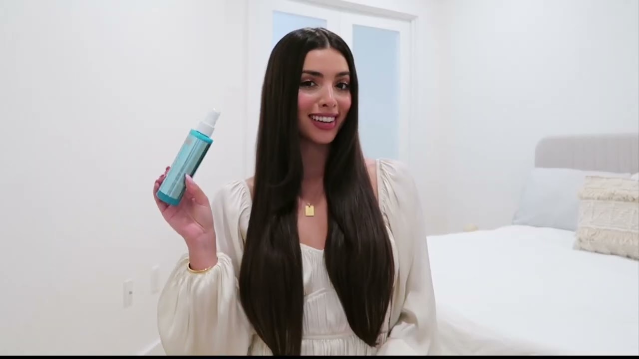Frizz Shield Spray with Melany