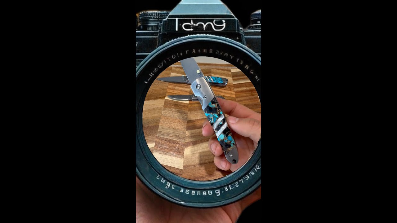 Pocket knives this beautiful shouldn’t be legal 😮‍💨 Santa Fe Stoneworks + Damascus steel = perfect