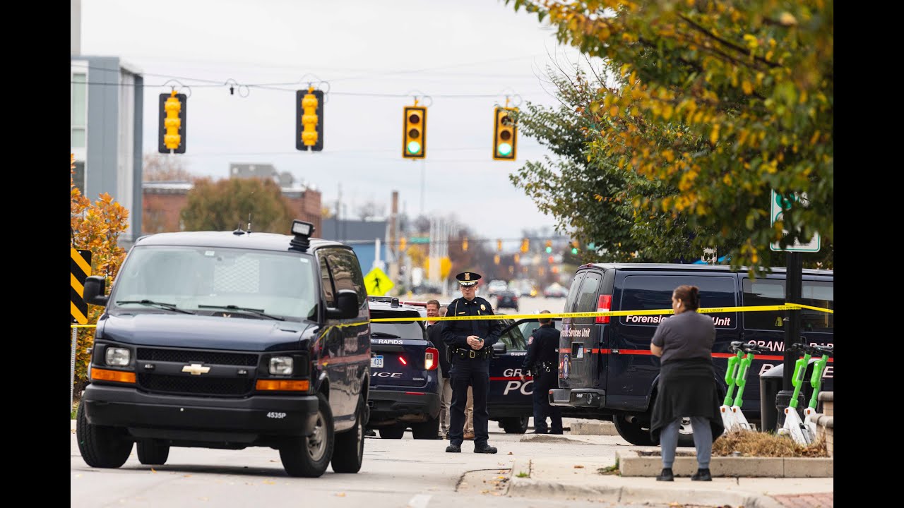 Woman fatally stabbed in downtown Grand Rapids