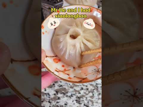 Xiaolongbao 小笼包 (Soup Dumplings)