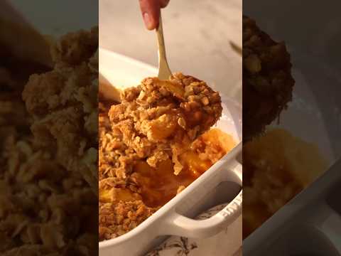 Make the Easiest Peach Crisp!