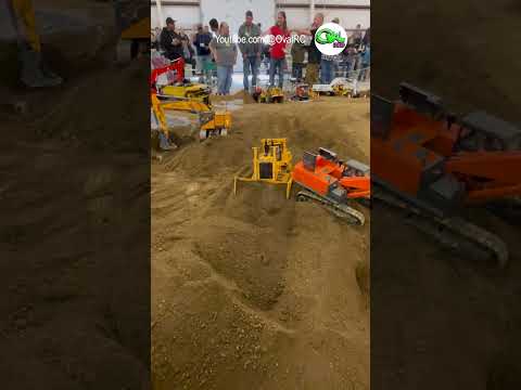 STOR RC bulldozer på den största RC byggmässan Cabin Fever Expo